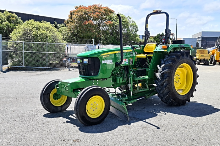 Tractor Mid-Mount Grader