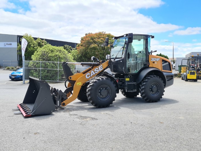 Alpha Equipment | Loaders