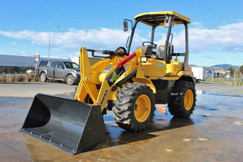 Alpha Equipment | Loaders