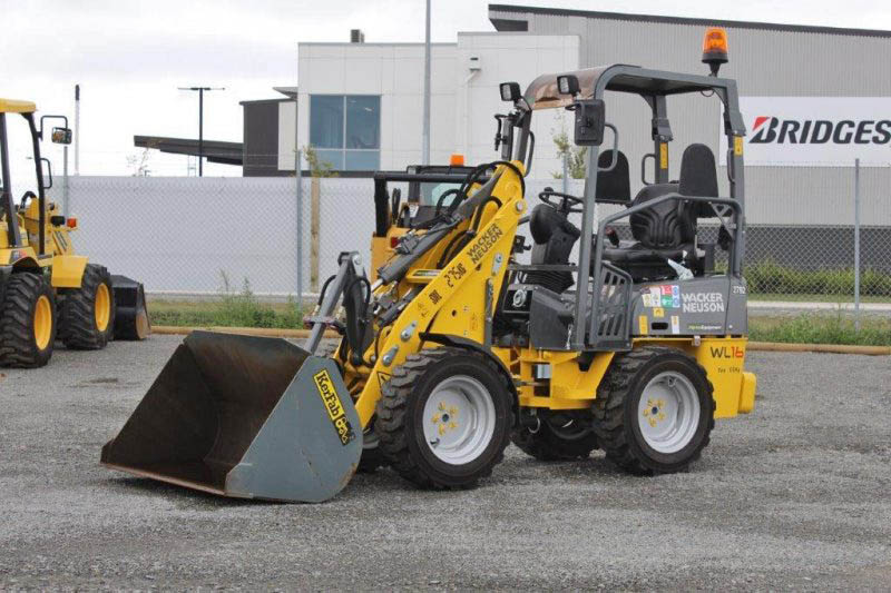 Alpha Equipment | Loaders