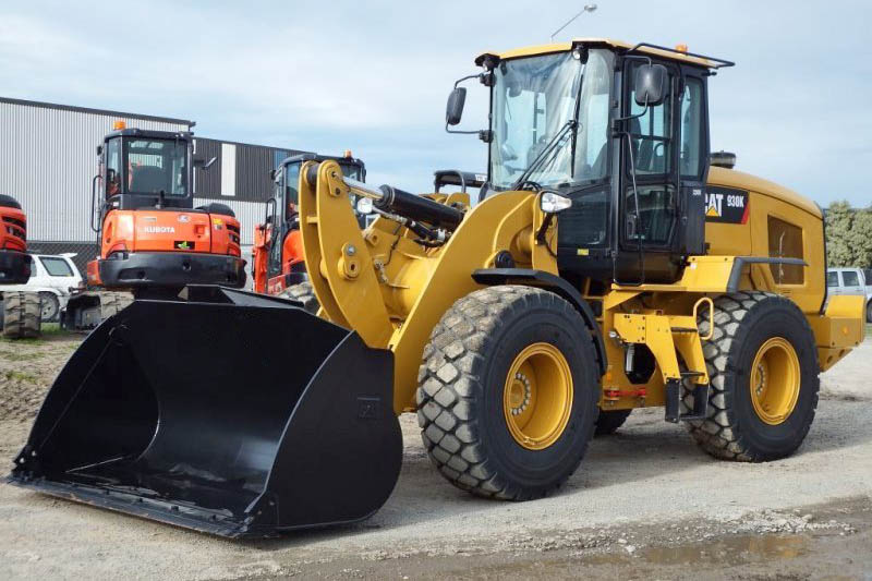 Alpha Equipment | Loaders